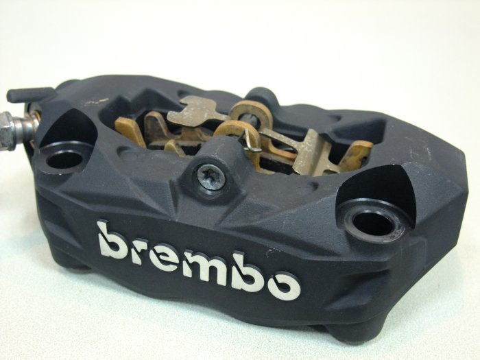 競技來令 SBS 900RS RST BREMBO 一體輻射卡鉗(R1200GS R9T M821 899 AK550) | Yahoo奇摩拍賣