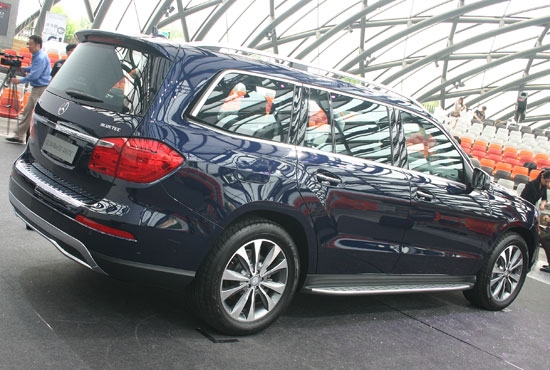 M-Benz New GL350 BlueTEC 425萬起正式發表 - Yahoo奇摩汽車機車