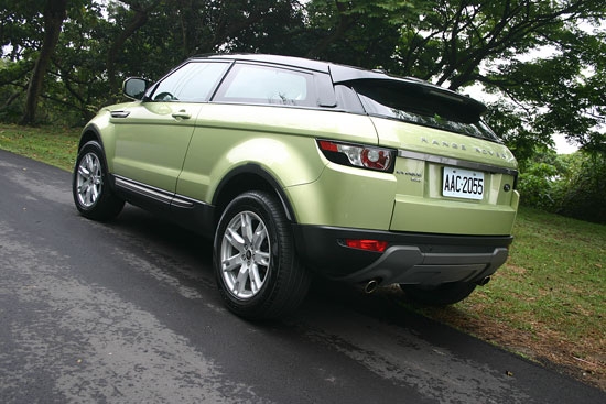 入門跑格 Land Rover Evoque Coupe Pure首試 - Yahoo奇摩汽車機車