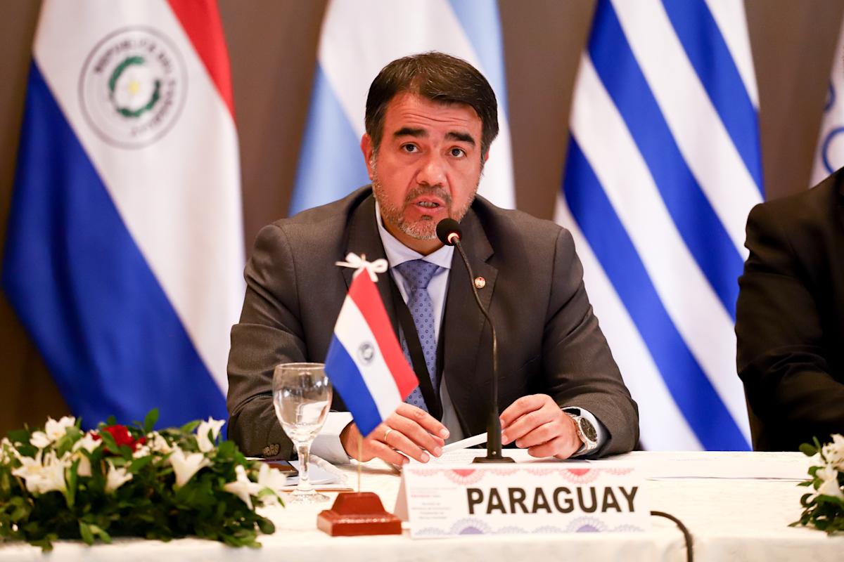 El Gobierno paraguayo presenta su proyecto de presupuesto para 2023 con ...