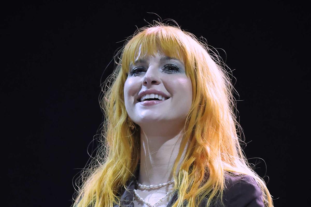 Watch Paramore Bring ‘All I Wanted’ Back From the Dead With First-Ever ...