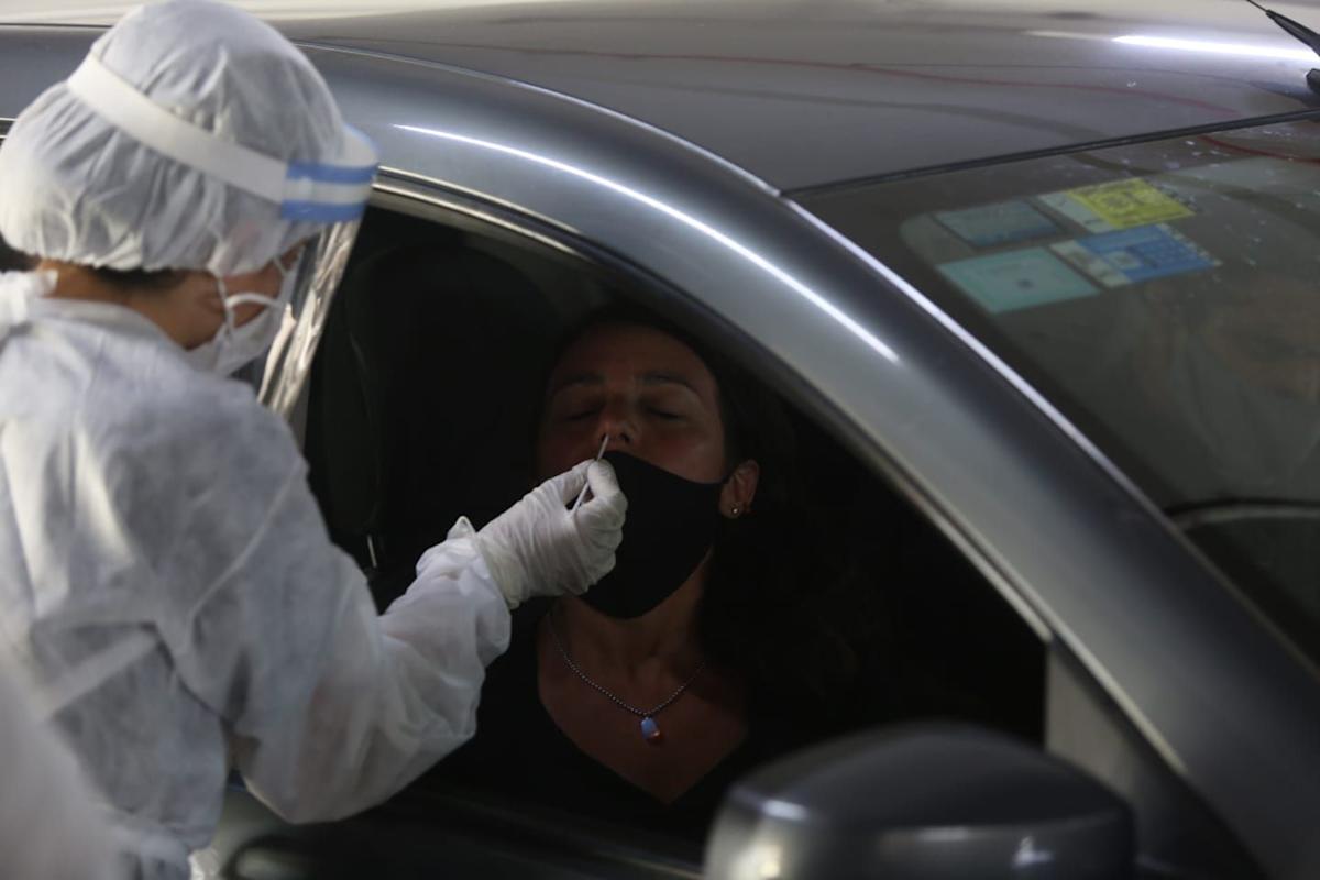 ¿Por cuántos días puede contagiar un positivo de covid-19?