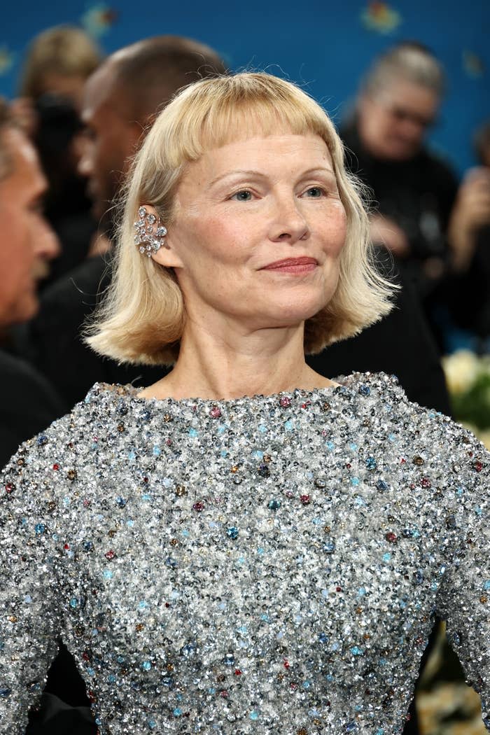 “Welcome Back Early Noughties Body Dysmorphia Headlines”: People Are ...