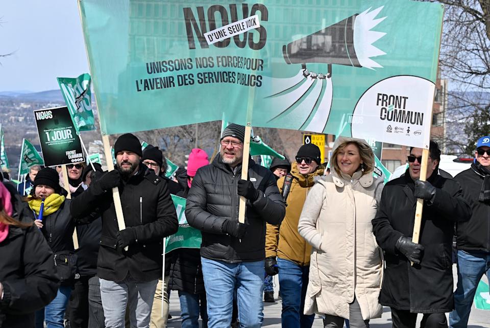 Over 90% of public sector union members in Quebec in favour of a strike