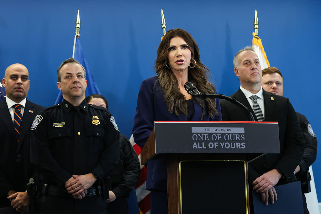 Democrats Push to Impeach Noem After Minneapolis Shooting