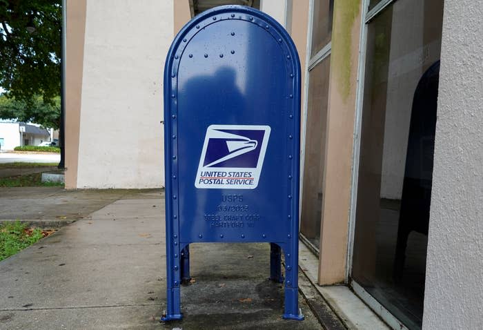 The USPS Is Going Viral For A Firey Tweet, So Here Are 14 Other Times ...