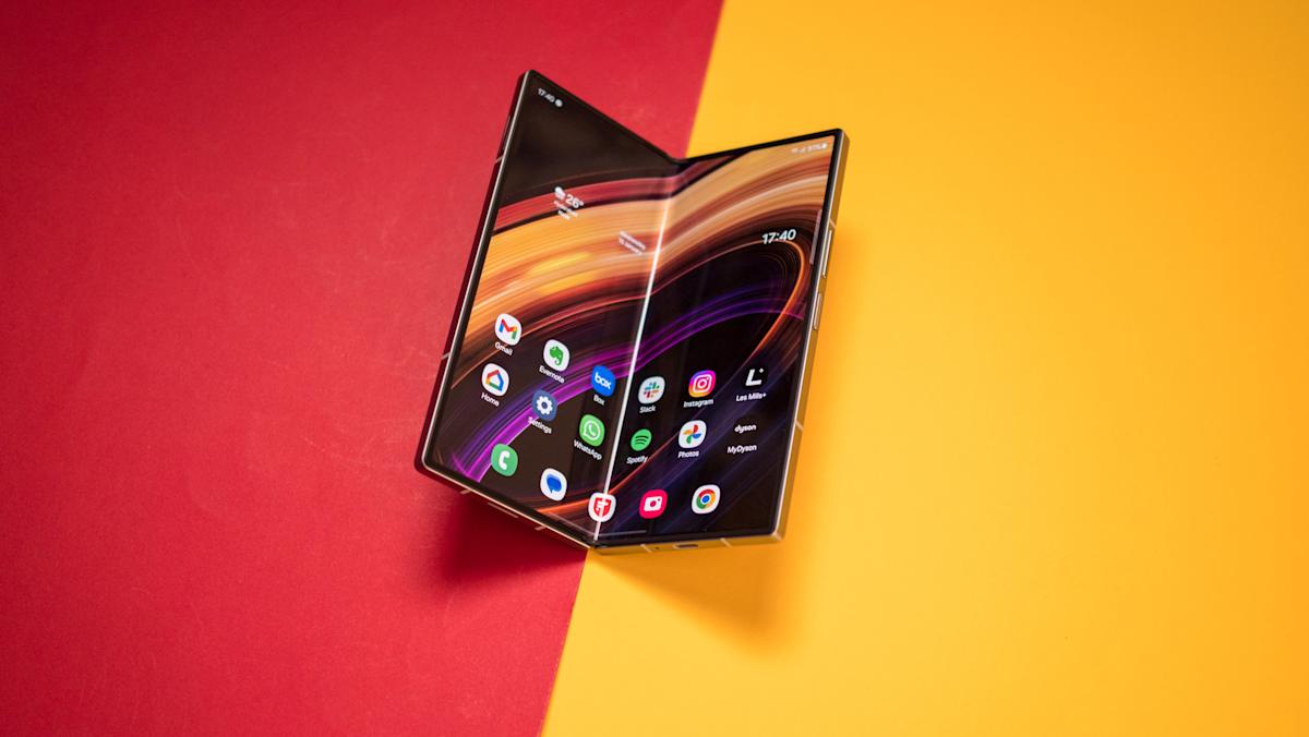 New Galaxy Z Fold 7 promo leaks stand tall on its thinner profile