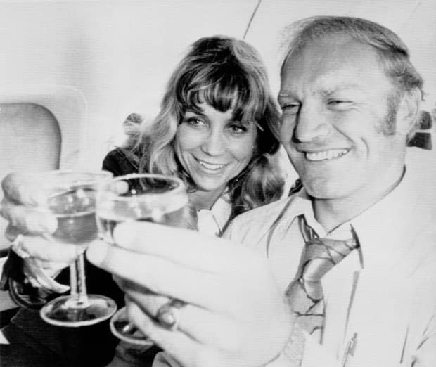 Why focusing on Bobby Hull's hockey legacy, but not his abuse ...