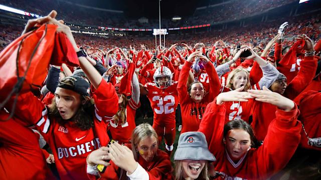 Ranking the college football teams with the most fans