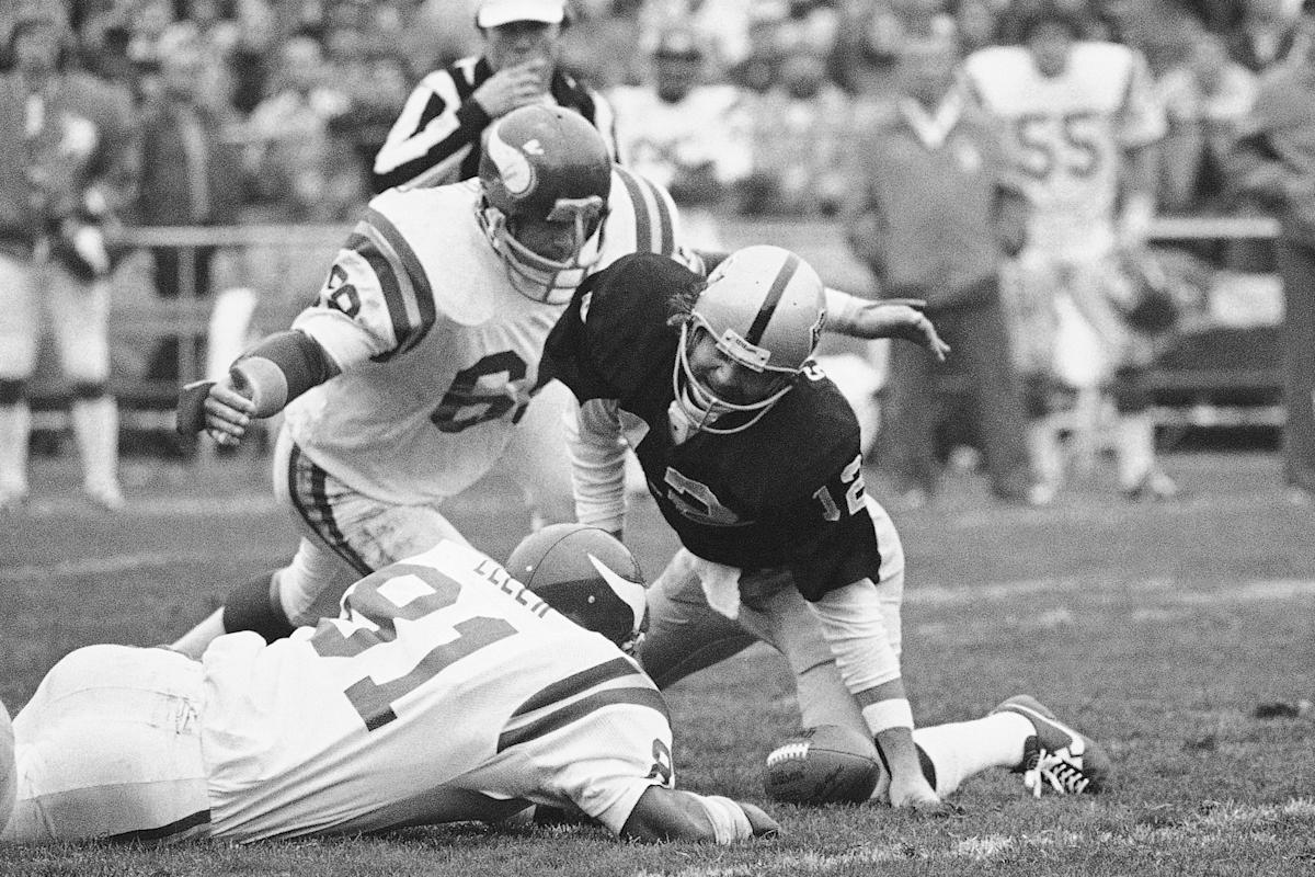 Former Vikings defensive lineman Doug Sutherland dies at 73