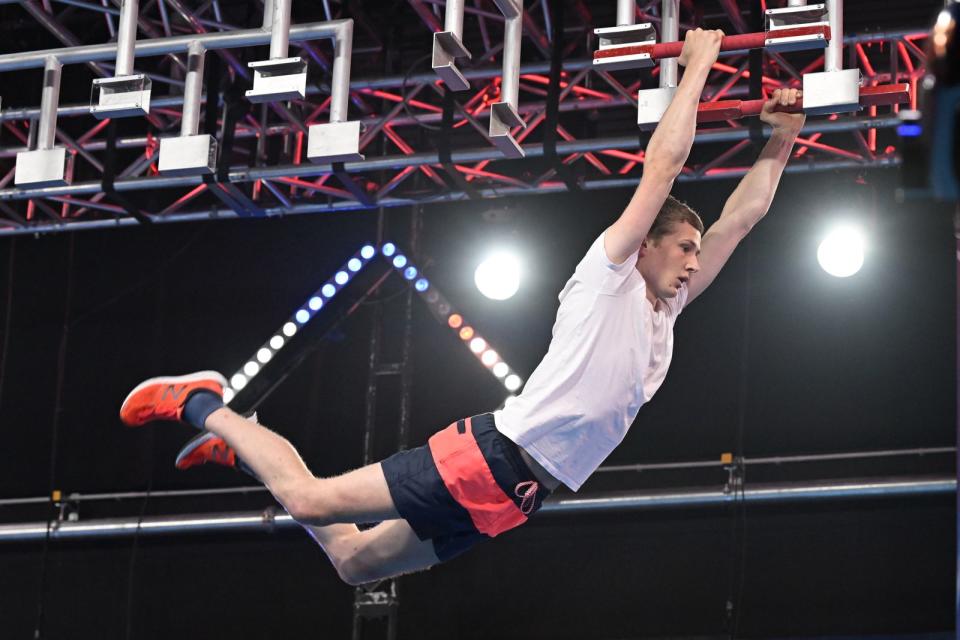 "Ninja Warrior": Beim Sensationssieg des "Kükens" gibt einer den ...