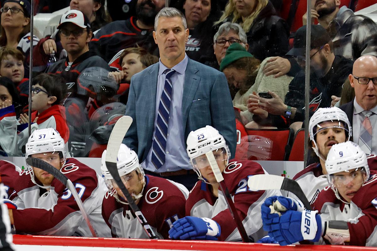Avalanche coach Jared Bednar signs extension through '26-27