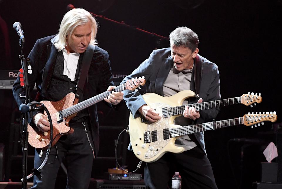 Eagles Guitar Sideman Steuart Smith Retires From Band After 24 Years ...