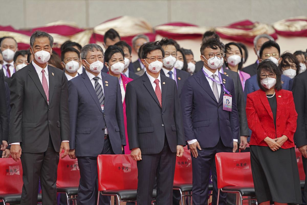 Lee jura como nuevo jefe del Ejecutivo de Hong Kong en presencia de Xi