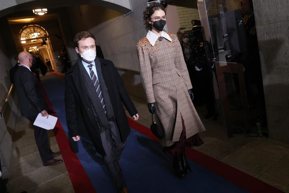 Doug Emhoff's Daughter Ella Talks Fashion Plans and Her Magazine Editor ...