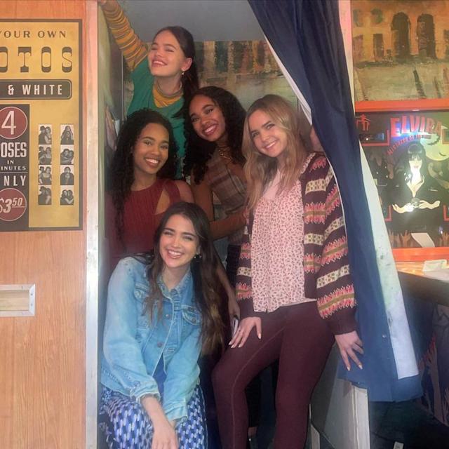 Quién es Maia Reficco, la artista y novia de la estrella de Hearstopper ...