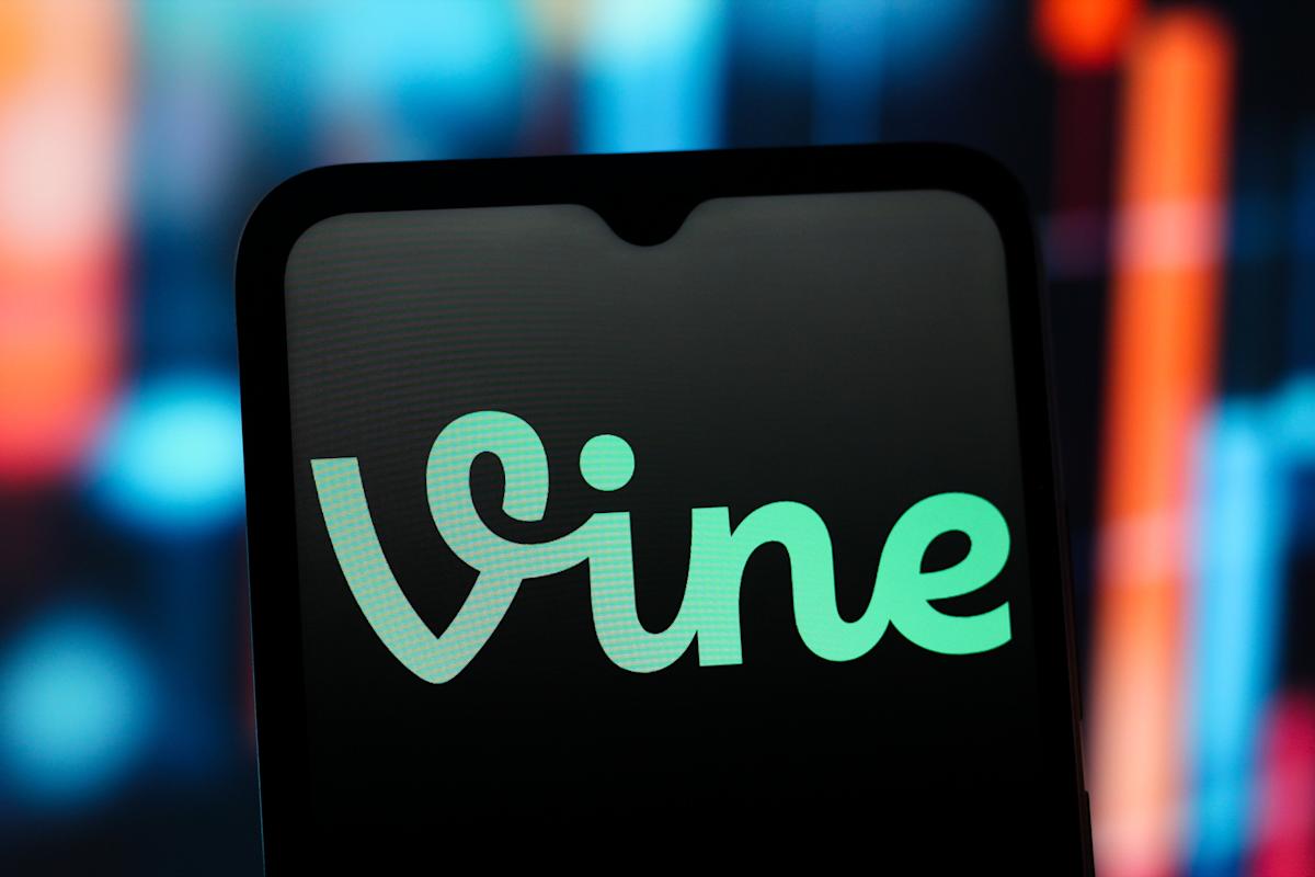 Vine is back, rebooted as diVine, funded by Twitter's Jack Dorsey