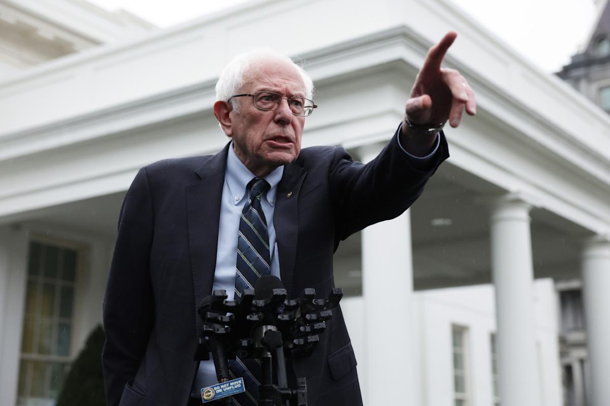 Bernie Sanders’ New Book ‘It’s OK to Be Angry About Capitalism’ Tops ...