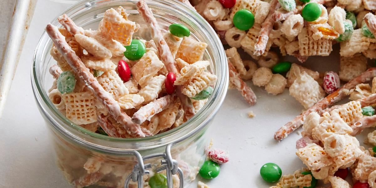 28 festive Christmas snacks for your sweet and savory cravings