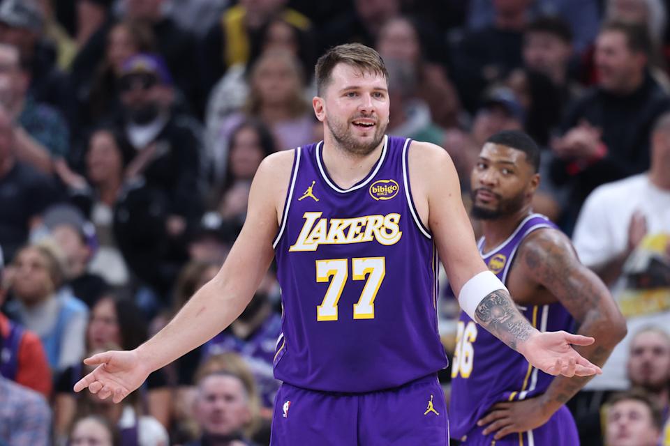 NBA》狄龍力壓詹皇！太陽24分差大勝無金童坐鎮的湖人