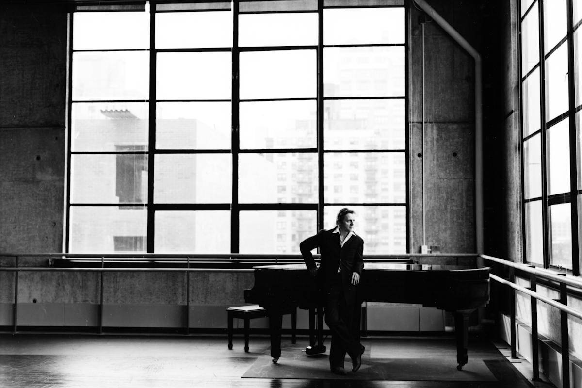 Mikhail Baryshnikov Details 75th Birthday Concert With Laurie Anderson ...