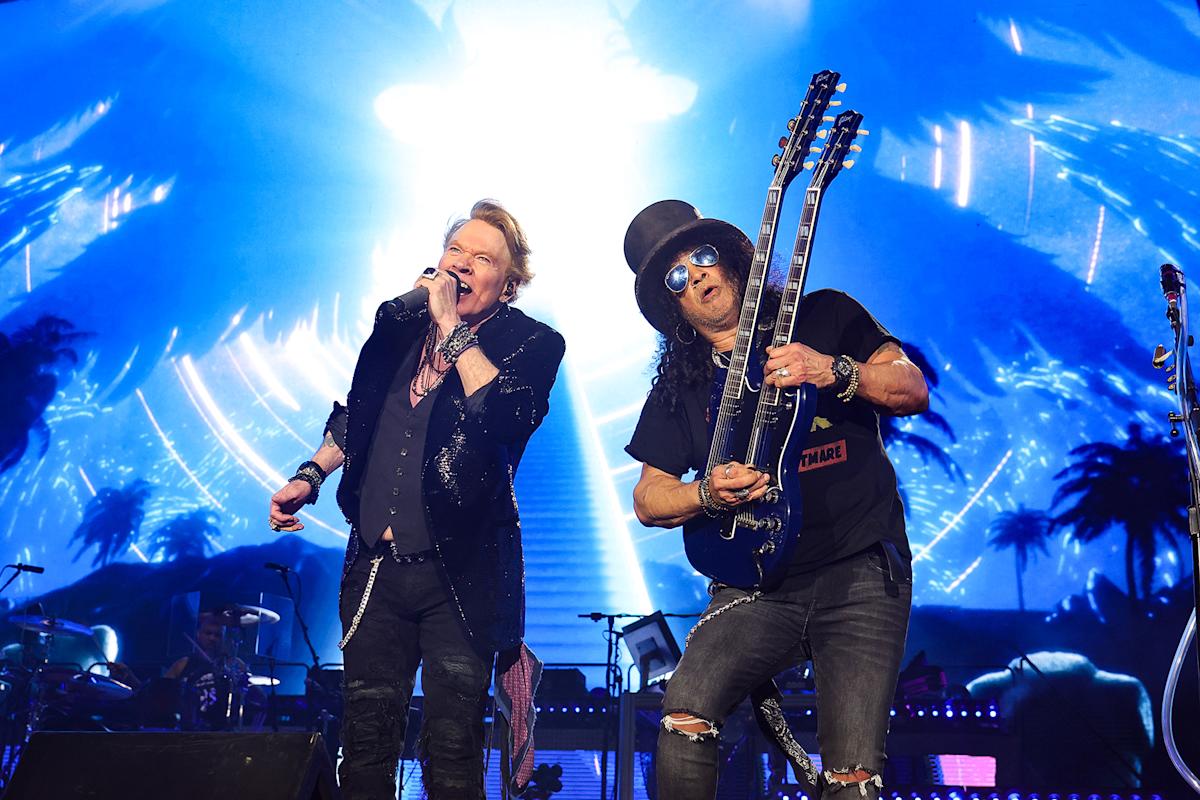 Guns N’ Roses Finally Debut ‘The General’ After 16 Years of Fan ...