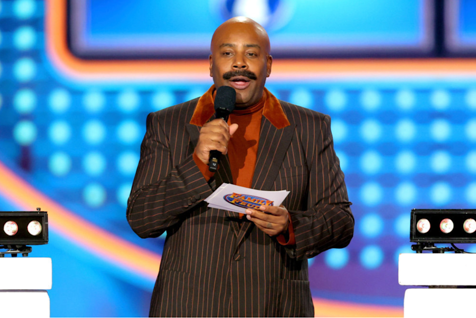 Kenan Thompson Plays 'Family Feud' With the 'Real Housewives' at People ...