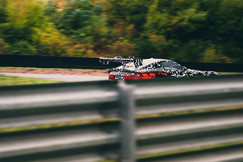 Mercedes-AMG AMG GT TRACK SPORT原型車成功完成首公里測試