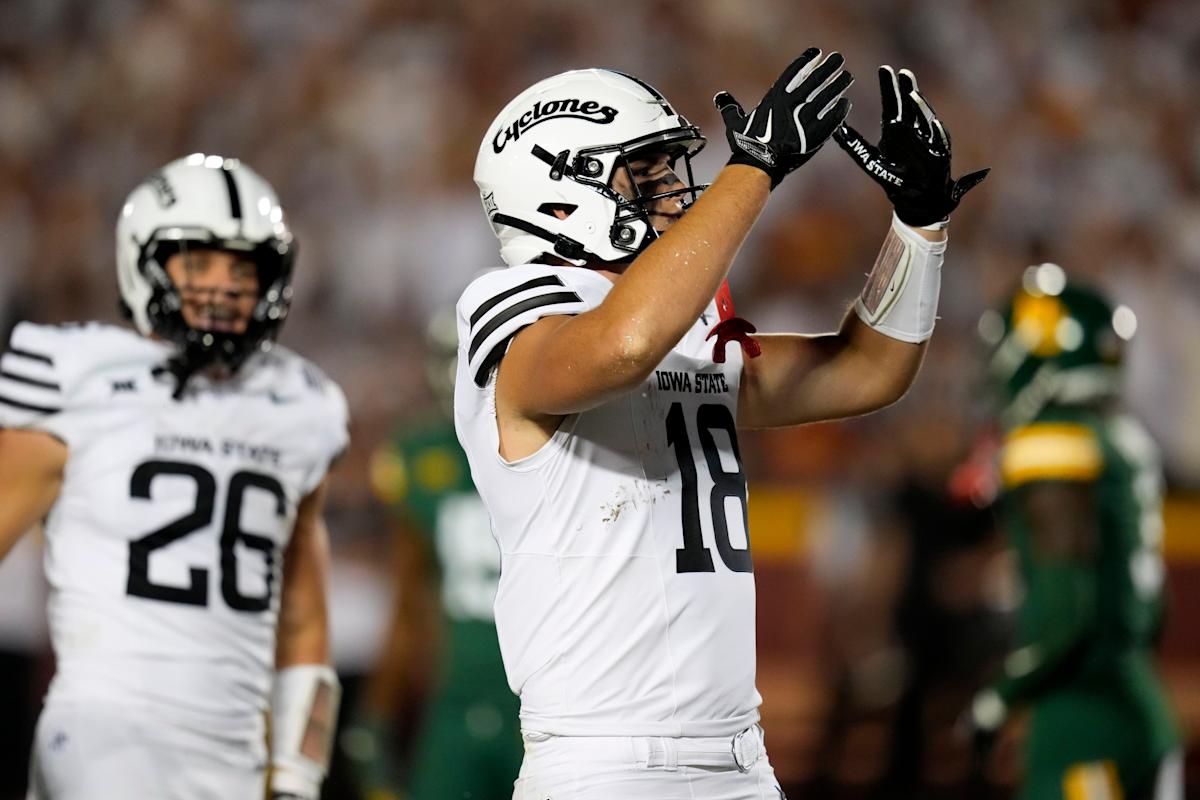 Rocco Becht throws for 277 yards and two scores to lead No. 16 Iowa ...
