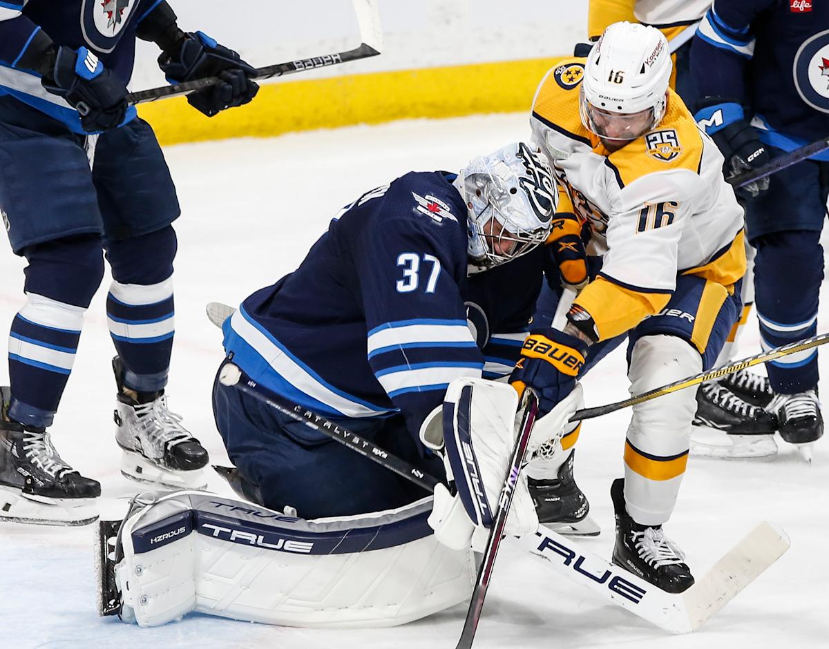 Predators extend points streak to 13 games with a 4-2 win over the Jets ...