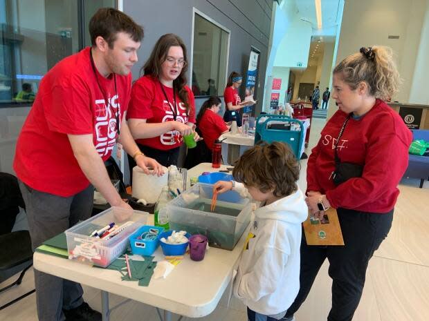 'A whole world opens up' for kids at Science Rendezvous in St. John's