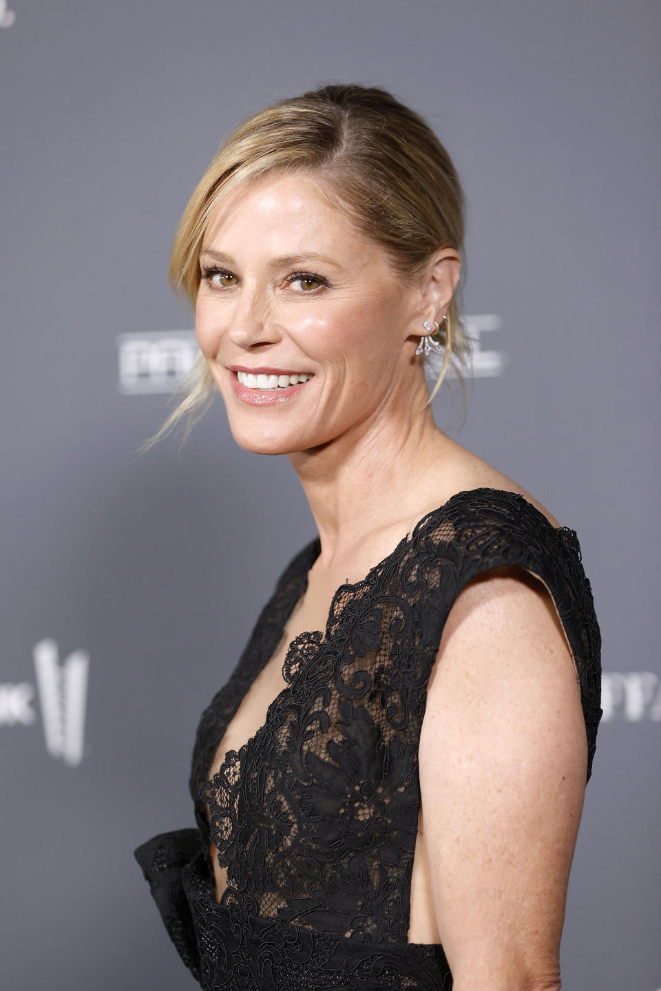 "Modern Family" Star Julie Bowen Talked About Having An Eating Disorder ...