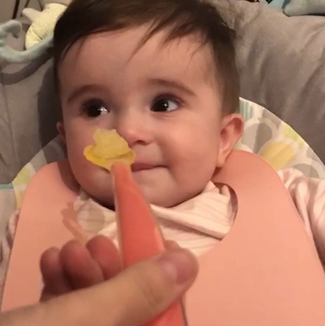 Parents capture baby’s hilarious reaction to tasting solid food for the ...