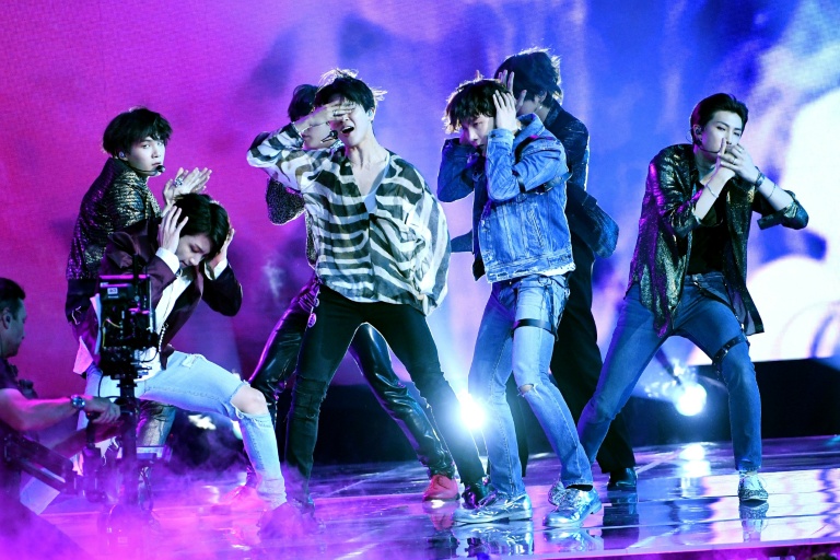 K-pop heartthrobs BTS to begin world tour from April - Yahoo News Singapore