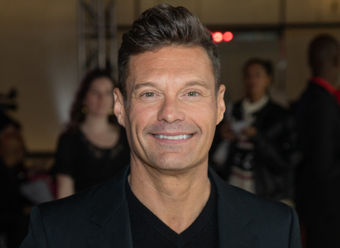 Ryan Seacrest Makes Fans Swoon With His 'New Image' Featuring an ...