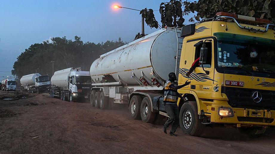 Niger revokes licences of tanker drivers who refuse to go Mali amid ...