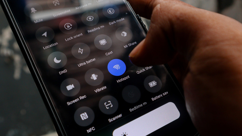 You Can Use Your Old Phone As A Router - Here's How - Yahoo Life UK