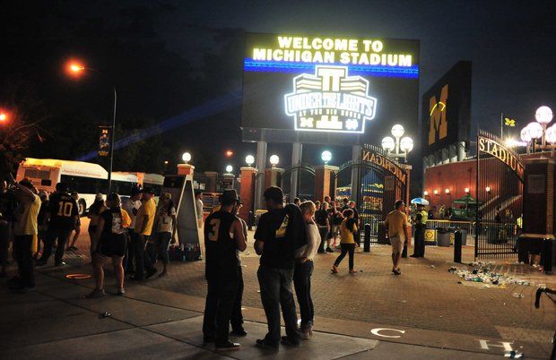 City officials say Michigan’s new video billboard outside Michigan ...