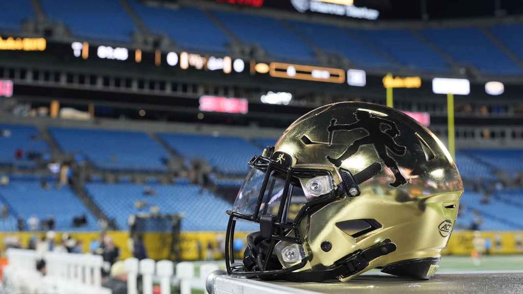 Wake Forest football rips off 100-yard kick return TD vs. Mississippi ...