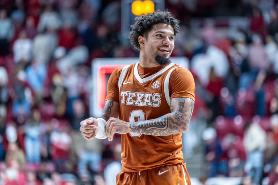Texas grabs 1st SEC win, upsets No. 13 Alabama 92-88 in Tuscaloosa ...