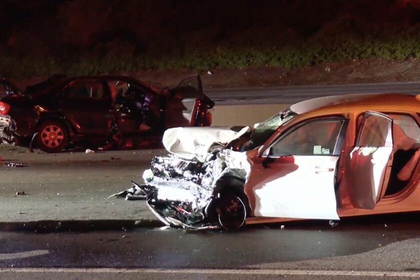 One dead and five injured in early Sunday morning crash near Griffith Park