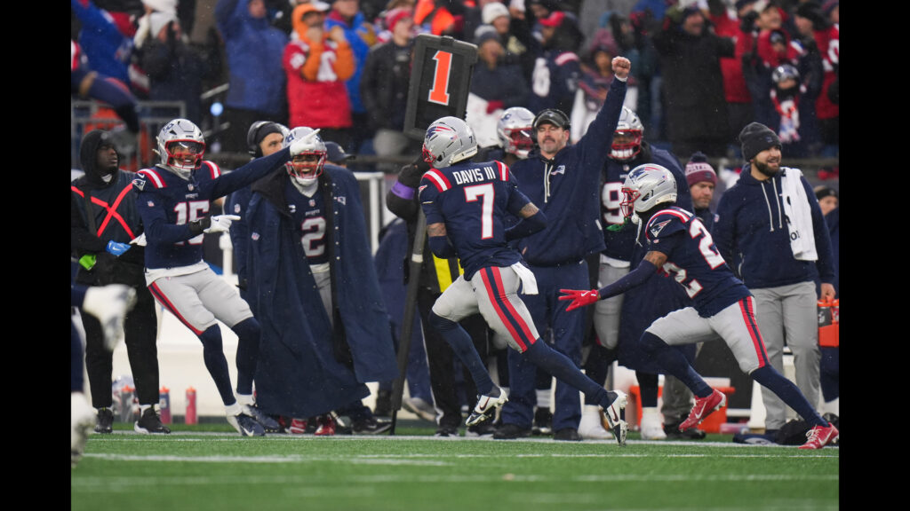 Did Patriots Corner Really Fix Mouthguard WHILE Intercepting Catching ...