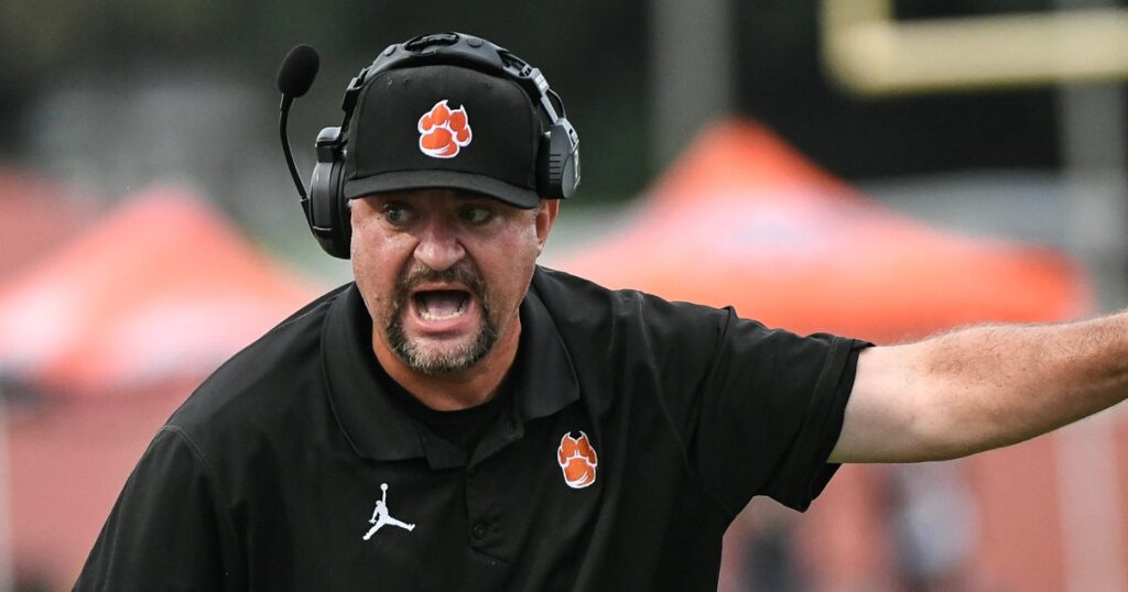 Ryan Schnieder steps down as Cocoa (Fla.) head football coach - Yahoo ...