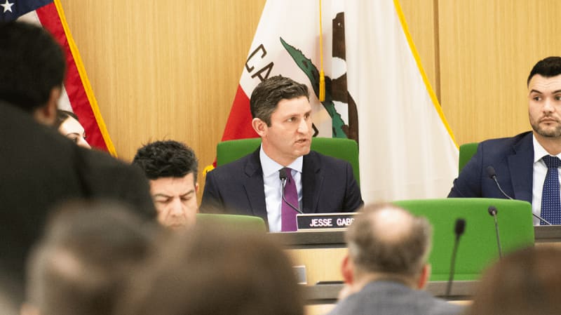 Legislators start working on California budget amid deficit