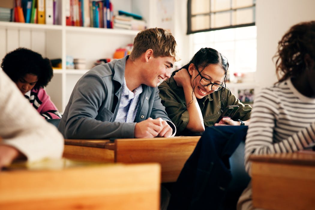 Evidence for link between digital technology use and teenage mental ...