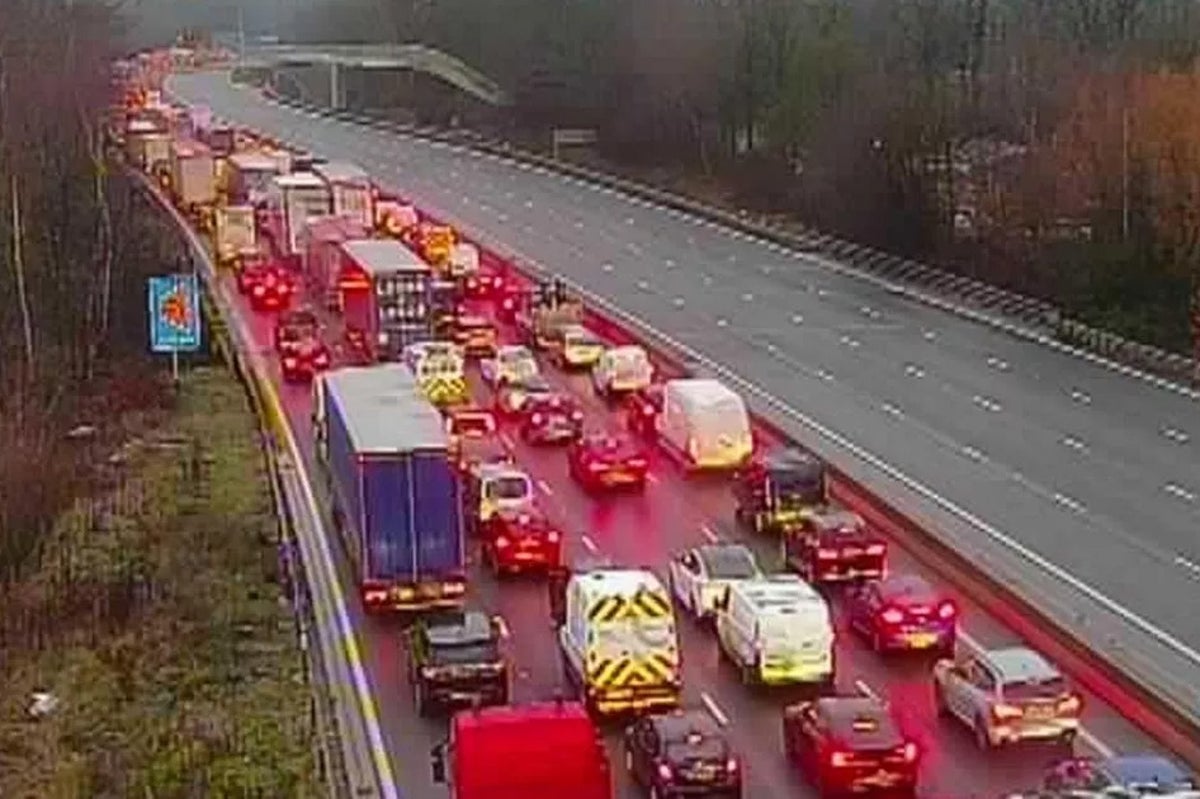 M6 set to remain shut all day after woman found dead by busy motorway ...