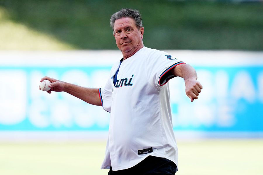 Topps releases rare Dan Marino Kansas City Royals baseball card - Yahoo ...