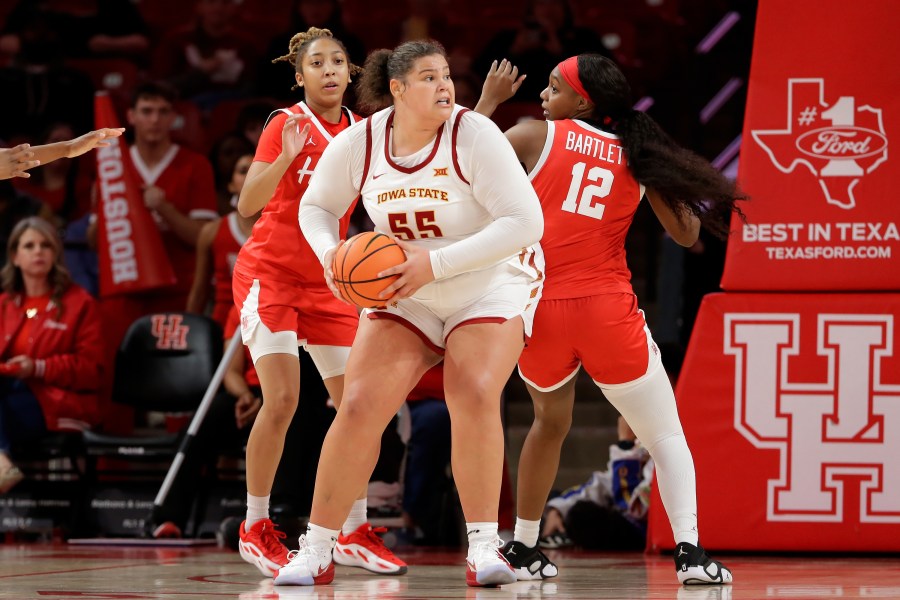 UConn unanimous No. 1 as South Carolina climbs to No. 2 in AP Top 25 ...