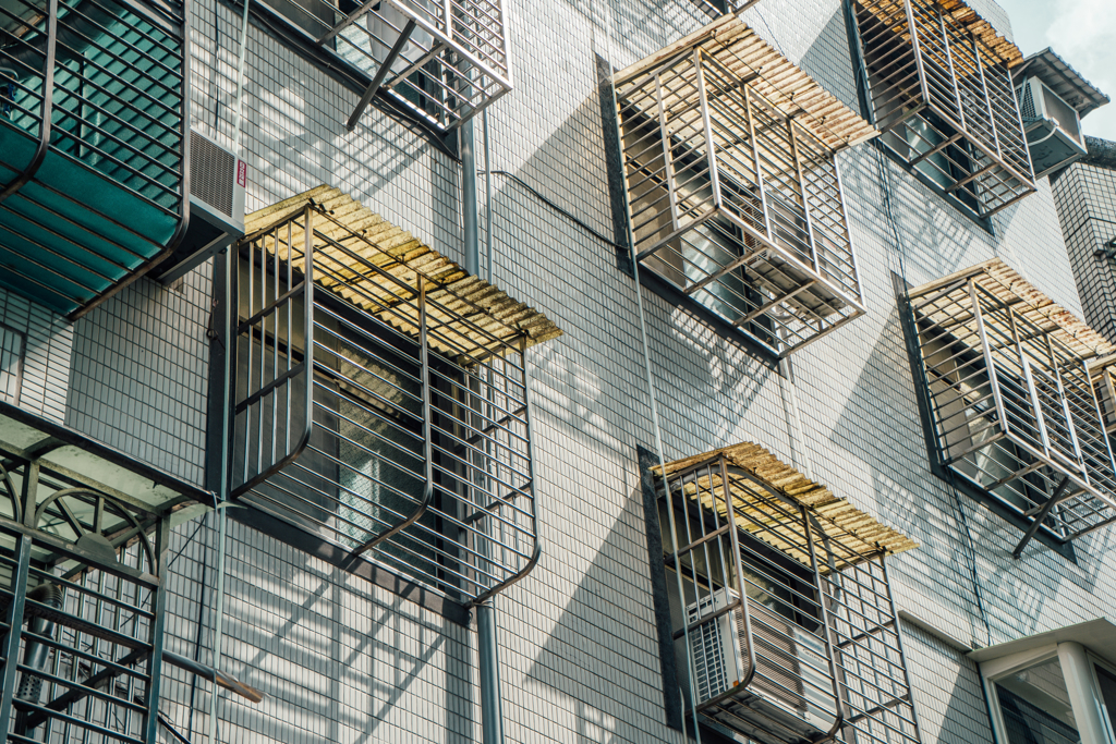 房租拖欠好幾個月房東委託趕人 律師一開門沉默了：我才是壞人