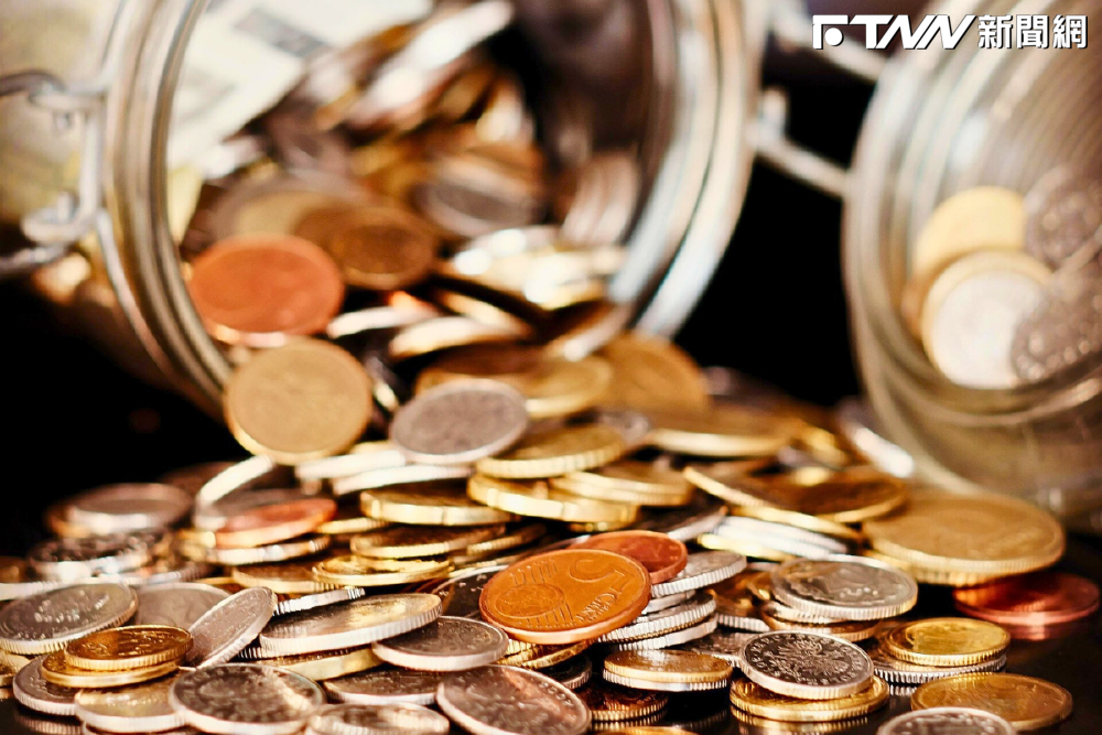 暴減3.5萬股民！00929月配升至0.1元今最後買進日 「這2檔ETF」年化配息率飆14%